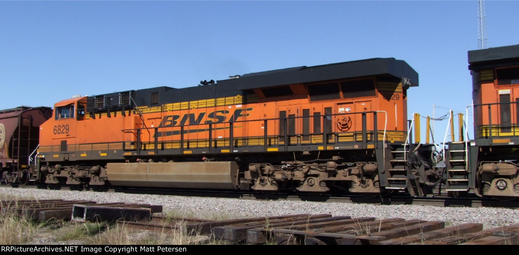 BNSF 6829